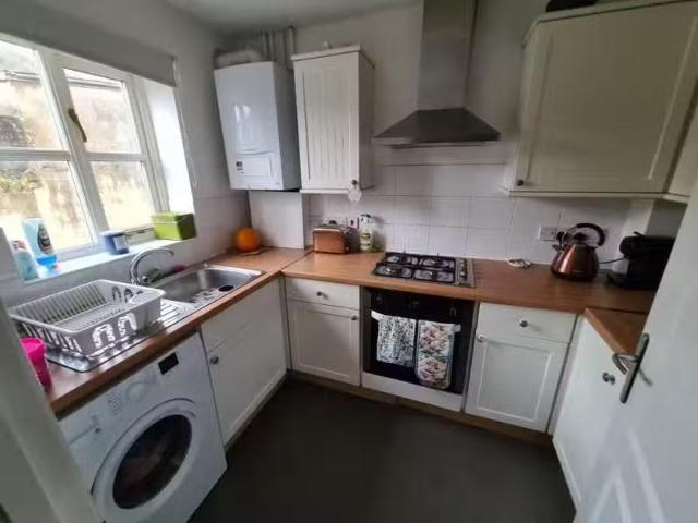 Rental! 2 bedroom terraced house for rent in Coombend Rise, Ra.