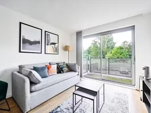 Deal! 2 BR Beck Close
