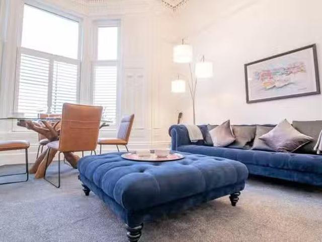 Cozy 2 BR Beverley Terrace