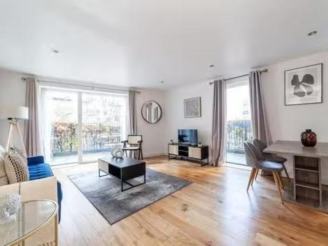 For Rent! 2 BR Conington Road