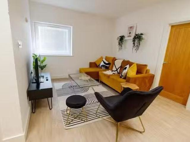 Rental! 2 BR Fishponds Road
