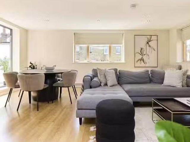 Deal! 2 BR Gwendolen Avenue