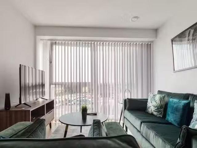 Charming 2 BR Goodman Street