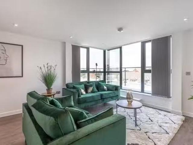 Deal! 2 BR Layerthorpe