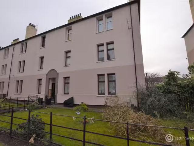 Just in! 2 BR Property to rent in 232 Clepington Road Dundee