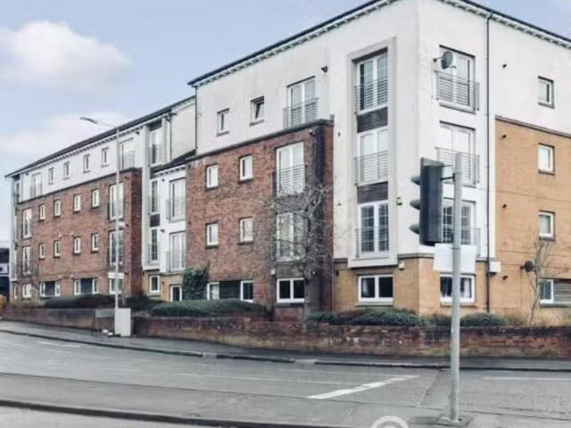 Cozy 2 BR Property to rent in 2/4 at 1 Edinburgh Road glasgow.