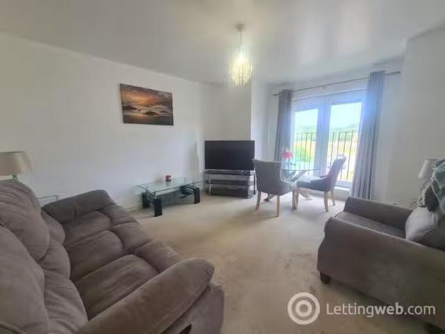 Unique 2 BR Property to rent in 31 Pringle Drive, Edinburgh, E.