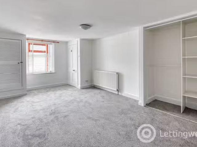 New 2 BR Property to rent in 61 Johnston Street, Laurencekirk