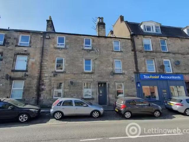 Nice 2 BR Property to rent in Cowane Street, Stirling Town, St.