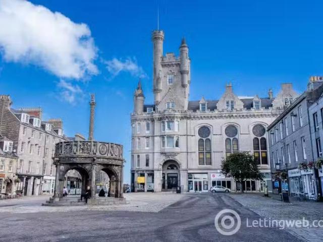Rental! 2 BR Property to rent in Castle Street, City Centre, A.