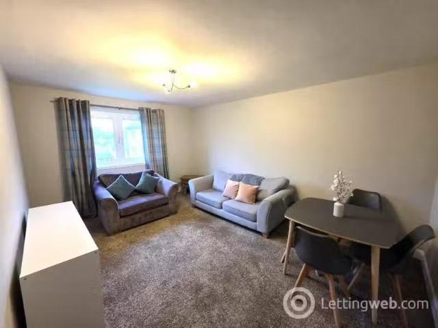 Nice 2 BR Property to rent in Auchinyell Road, Garthdee, Aberd.