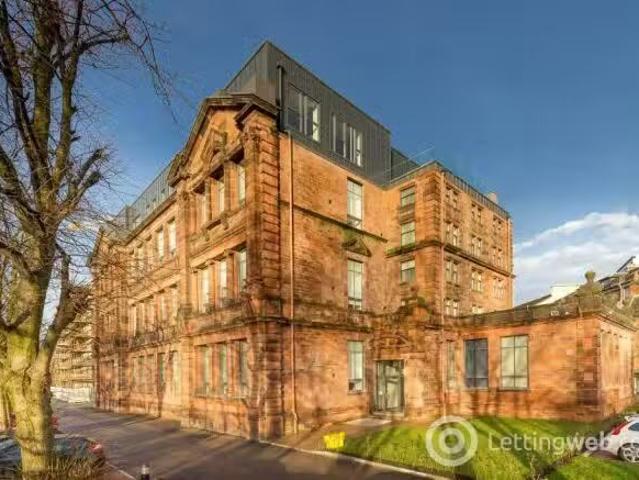 Cozy 2 BR Property to rent in Broomhill Avenue, Broomhill, Gla.