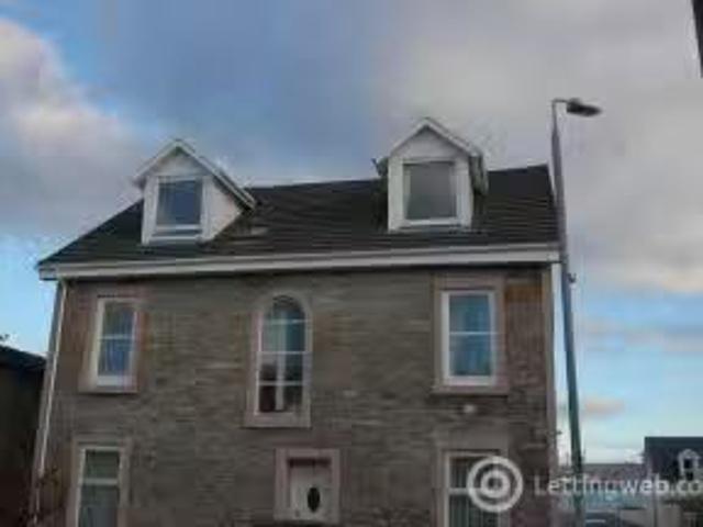 Nice 2 BR Property to rent in George Street, Dunoon, Argyll an.