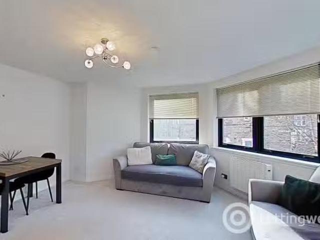 Deal! 2 BR Property to rent in Dalgety Road, Edinburgh, EH7