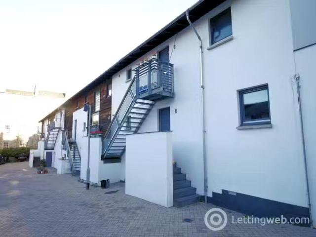 Rental! 2 BR Property to rent in Dublin Street Lane North, New.