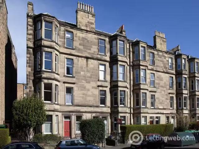 For Rent! 2 BR Property to rent in Falcon Avenue, Morningside.