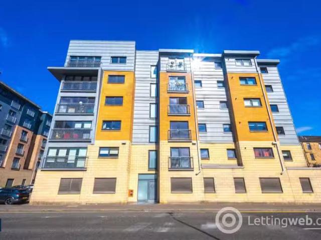 Cozy 2 BR Property to rent in Flat 4/5 356 Pollockshaws Road G.