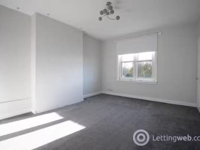 For Rent! 2 BR Property to rent in Langlands Road, Linthouse.