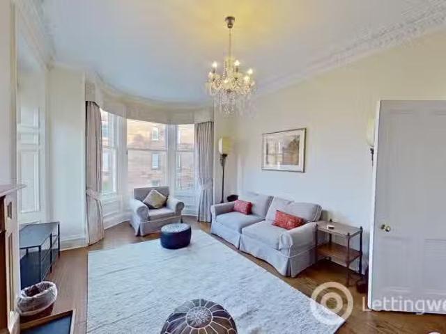 Unique 2 BR Property to rent in Montpelier Park, Edinburgh, Mi.