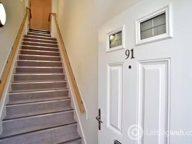 Cozy 2 BR Property to rent in May Baird Wynd, City Centre, Abe.