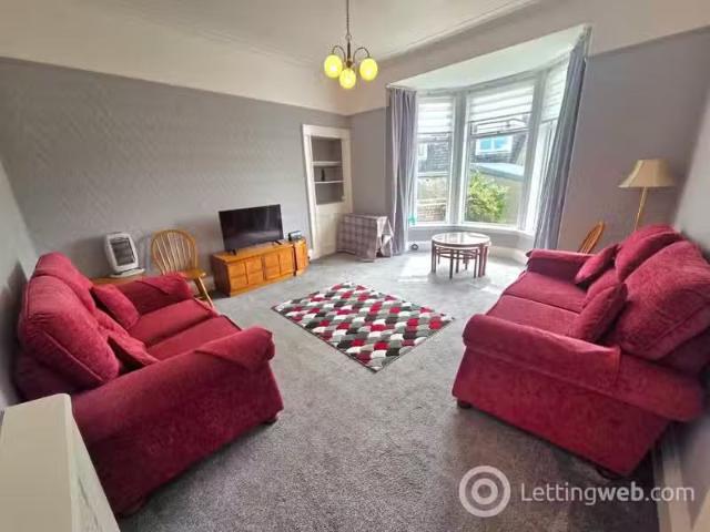 For Rent! 2 BR Property to rent in Maberly Street, City Centre.