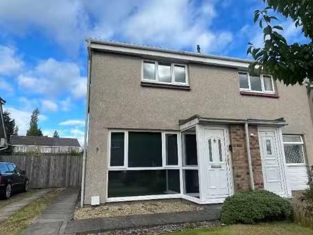 Unique 2 BR Property to rent in Steeple Crescent, Dalgety Bay.