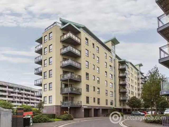 Cheap 2 BR Property to rent in Portland Gardens, Edinburgh, Mi.