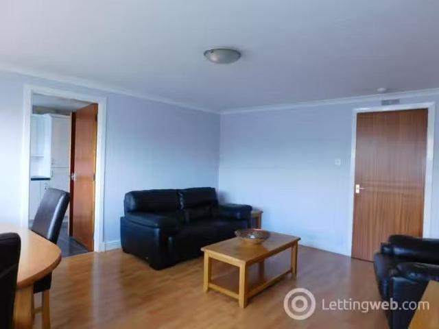For Rent! 2 BR Property to rent in Richmond Court, Rosemount.