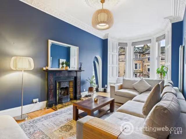 Deal! 2 BR Property to rent in Wellington Street, Hillside, Ed.