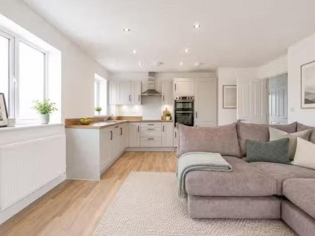 For Rent! 3 BA 2 bedroom flat for rent in Christopher Brain St.