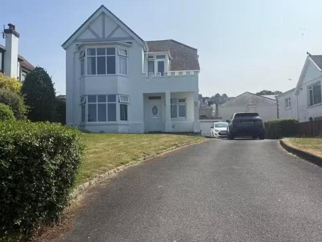 For Rent! 3 BA 3 bedroom detached house for rent in Larkstone.