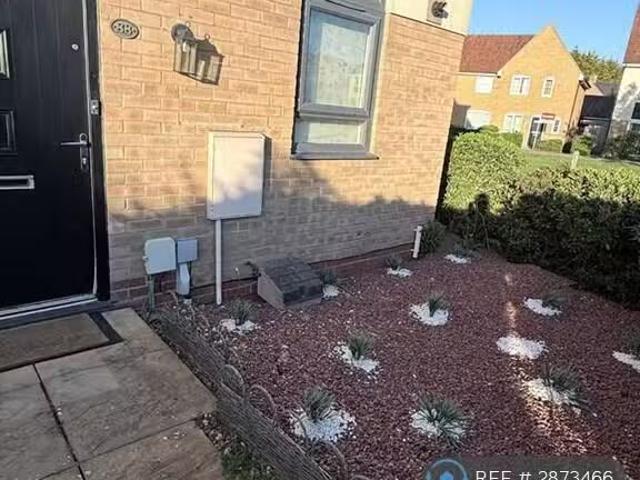 For Rent! 3 BA 3 bedroom semi detached house for rent in Summe.