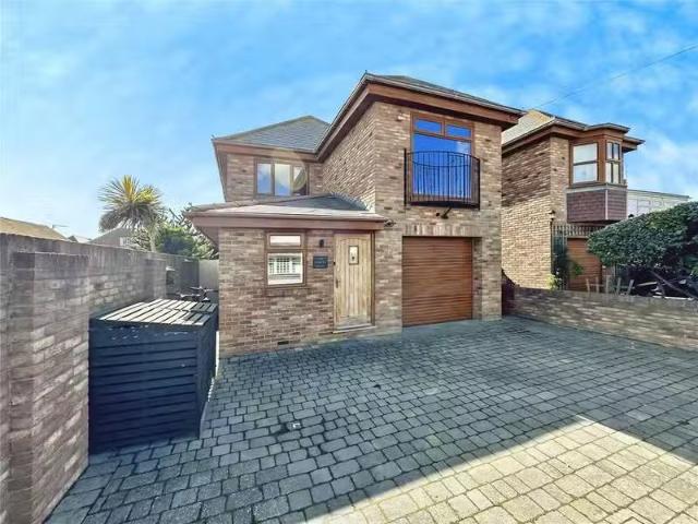 Unique 3 BA 4 bedroom Detached House to rent, Godwyn Road, Dea.