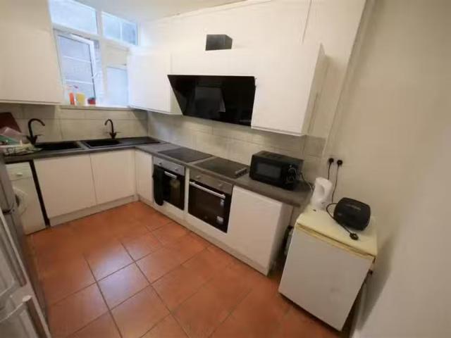 For Rent! 3 BA 7 bedroom house share for rent in Highlands, Bo.