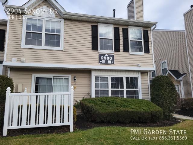 For rent 3 bedroom 2.5 bath
