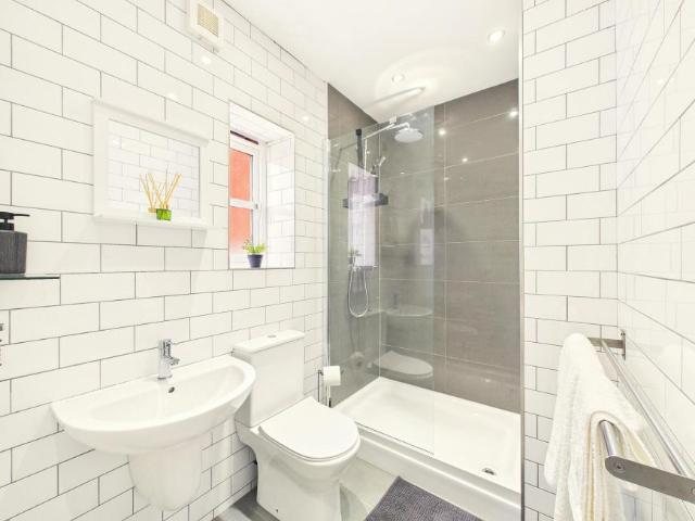 For Rent 3 Bedroom Apartment Nottingham Nottingham DS101019596