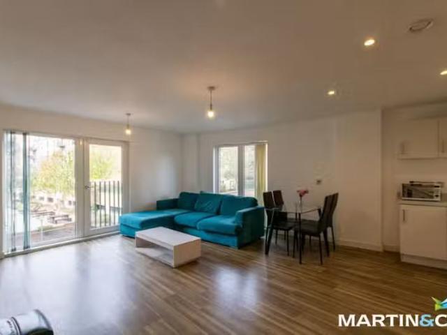 Nice 3 bedroom apartment for rent in Lincoln Apartments, Lexin.