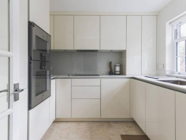 For Rent 3 Bedroom Apartment London London DLS96212093