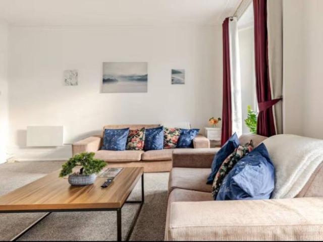 For Rent 3 Bedroom Apartment London London DLS98675879