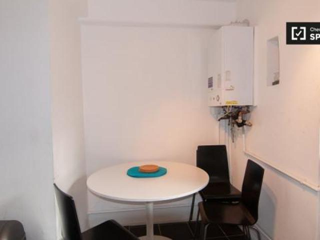 For Rent 3 Bedroom Apartment London London DS74360351