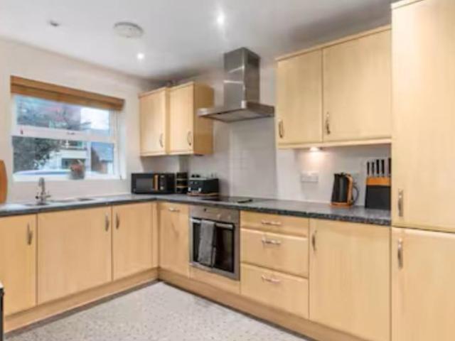 For Rent 3 Bedroom Apartment London London DS93318002