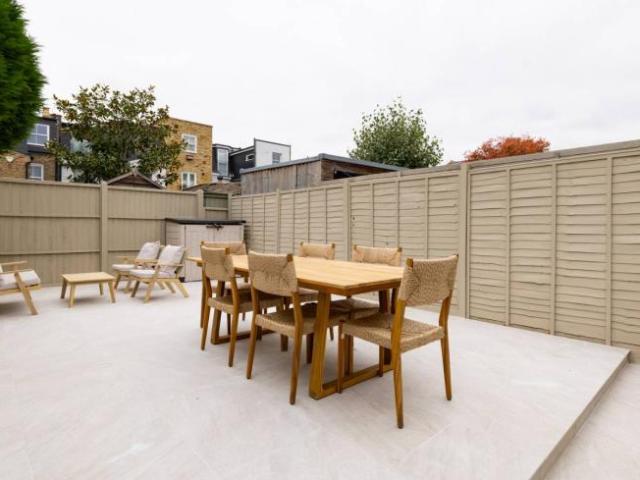 For Rent 3 Bedroom Apartment London London DS95485915