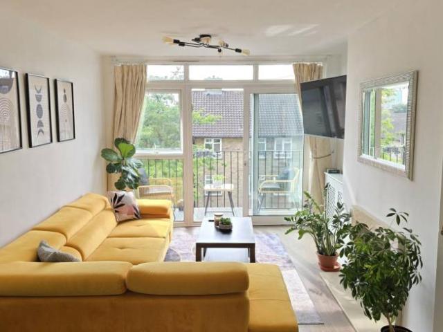 For Rent 3 Bedroom Apartment London London DS97485122
