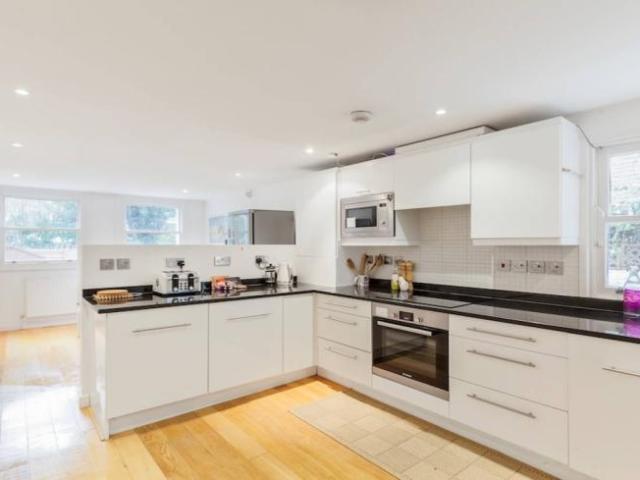 For Rent 3 Bedroom Apartment London London DS101771096