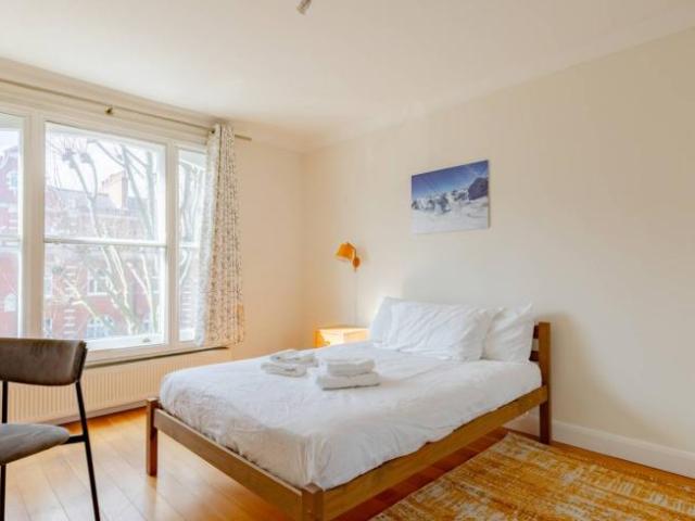 For Rent 3 Bedroom Apartment London London DS101820258