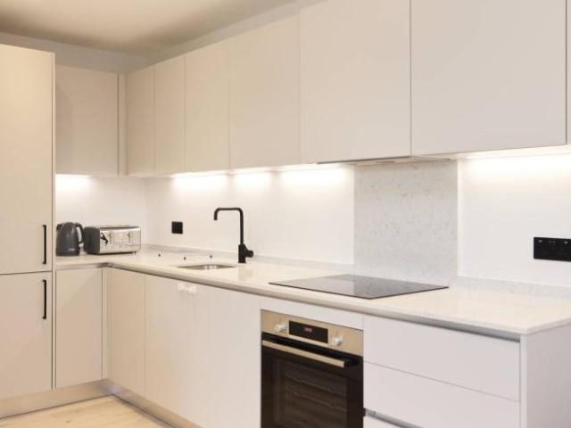 For Rent 3 Bedroom Apartment London London DS101824915