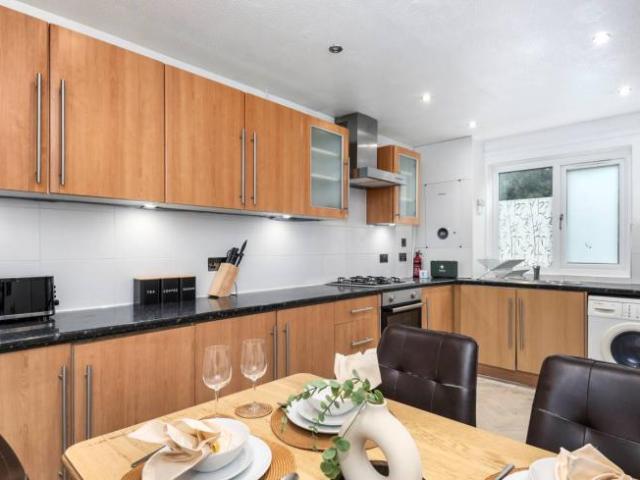 For Rent 3 Bedroom Apartment London London DS101840769