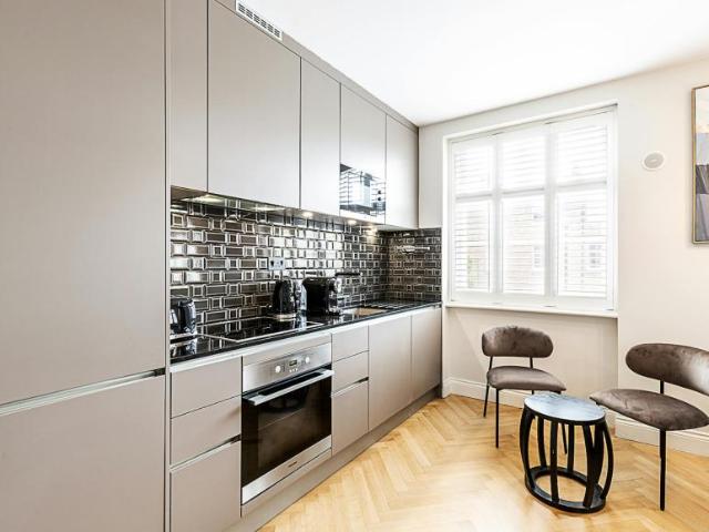For Rent 3 Bedroom Apartment London London DS102716843
