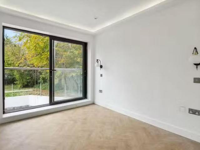 Charming 3 bedroom duplex for rent in South Croydon, Surrey, CR2