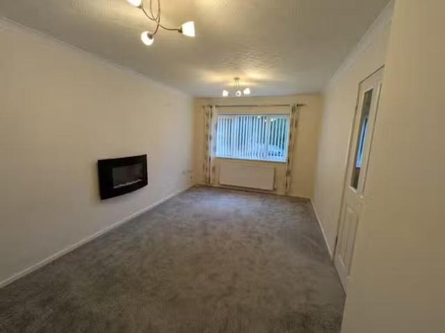 For Rent! 3 bedroom end of terrace house for rent in Vardon Wa.